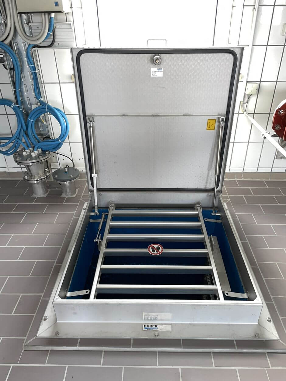 Manhole Safety | HUBER Technology