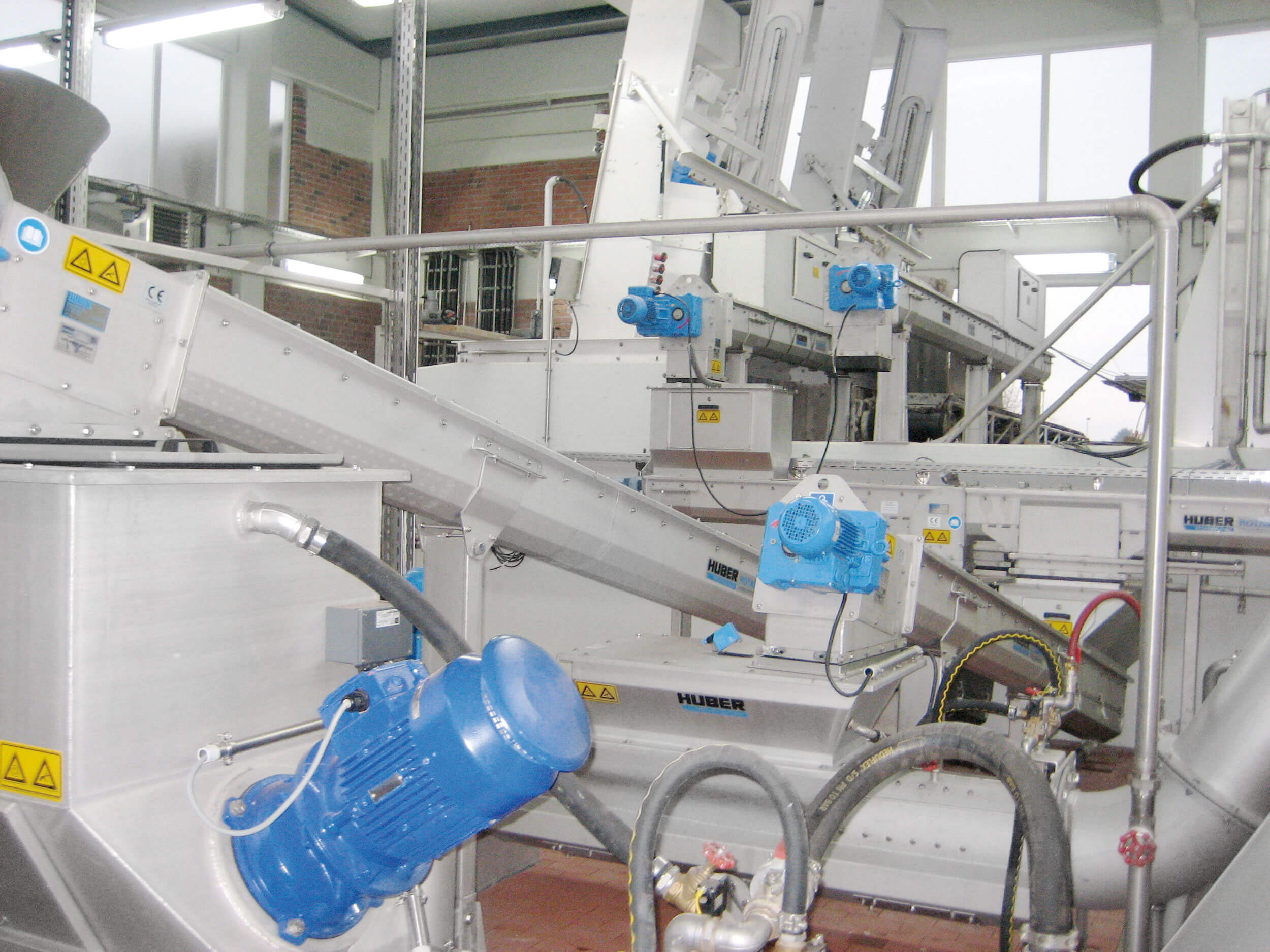 HUBER Lidded Trough Screw Conveyor Ro8 T | HUBER Technology