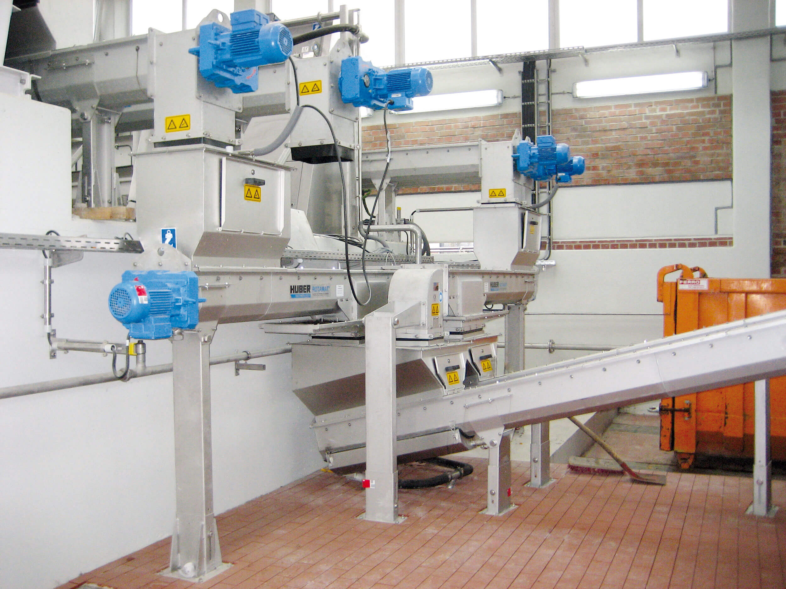 HUBER Lidded Trough Screw Conveyor Ro8 T | HUBER Technology