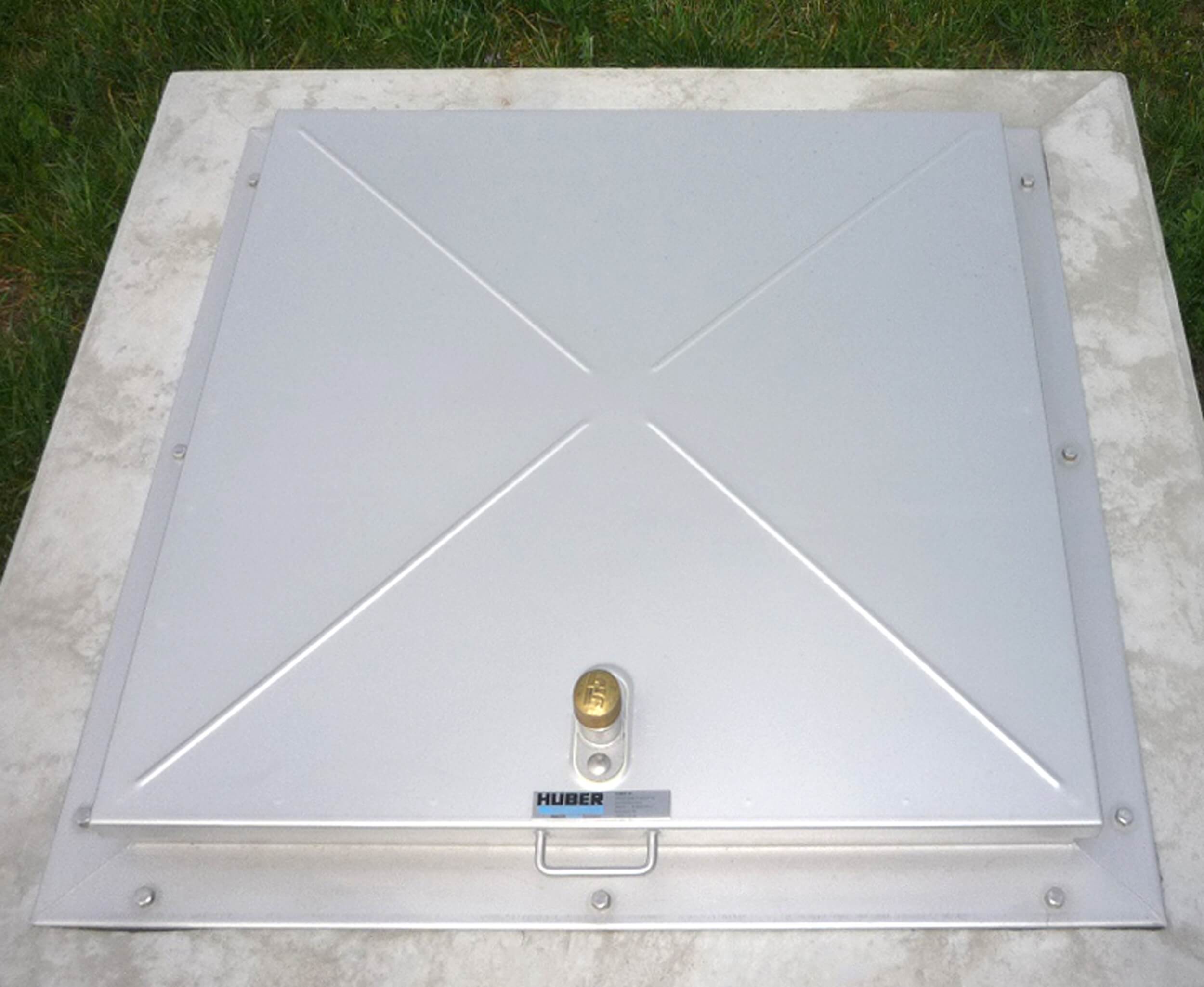 Schachtabdeckung SD1.P, Premiummodell, regensicher, rechteckig | HUBER ...