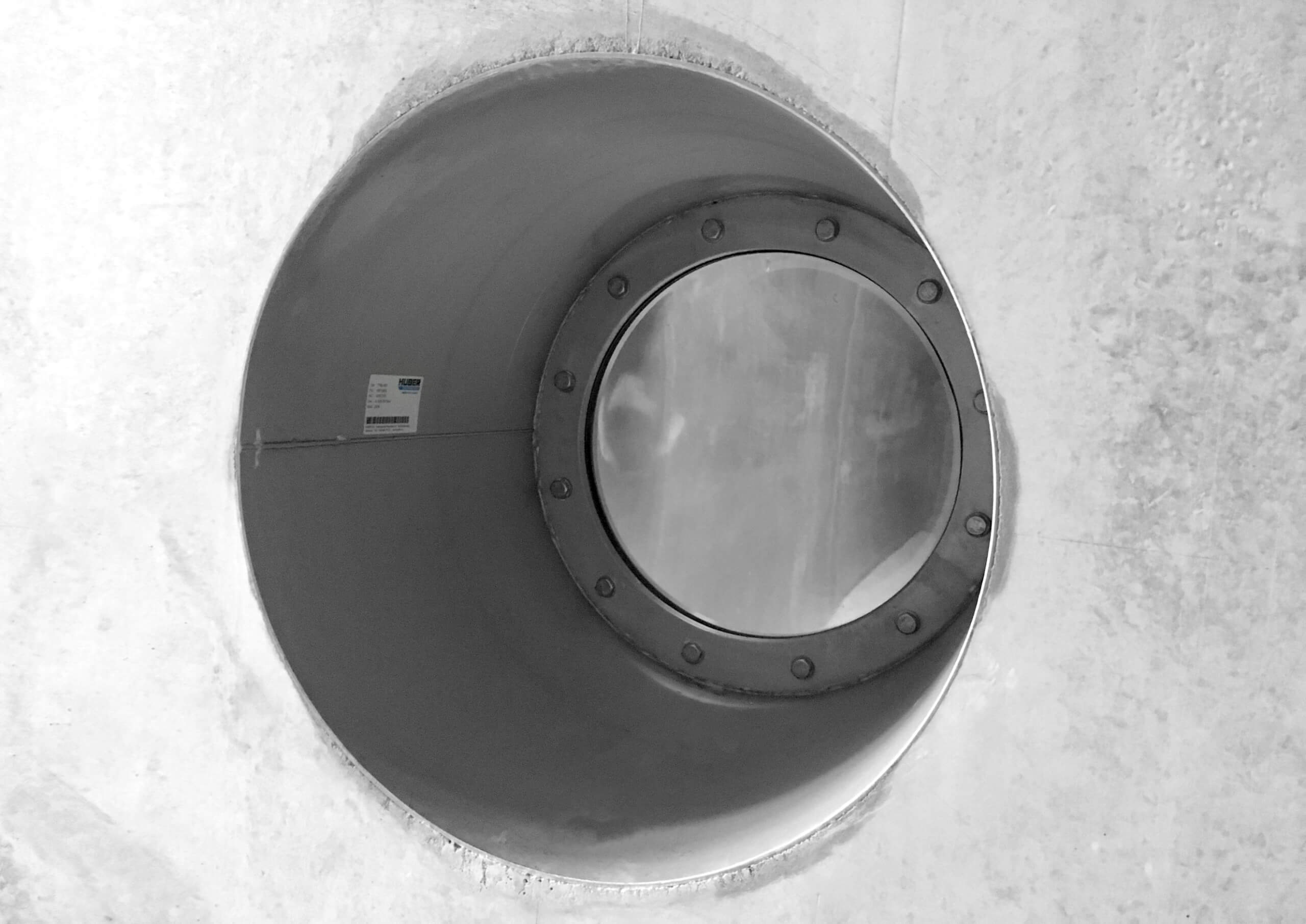 Round Inspection Cover TT8b | HUBER Technology