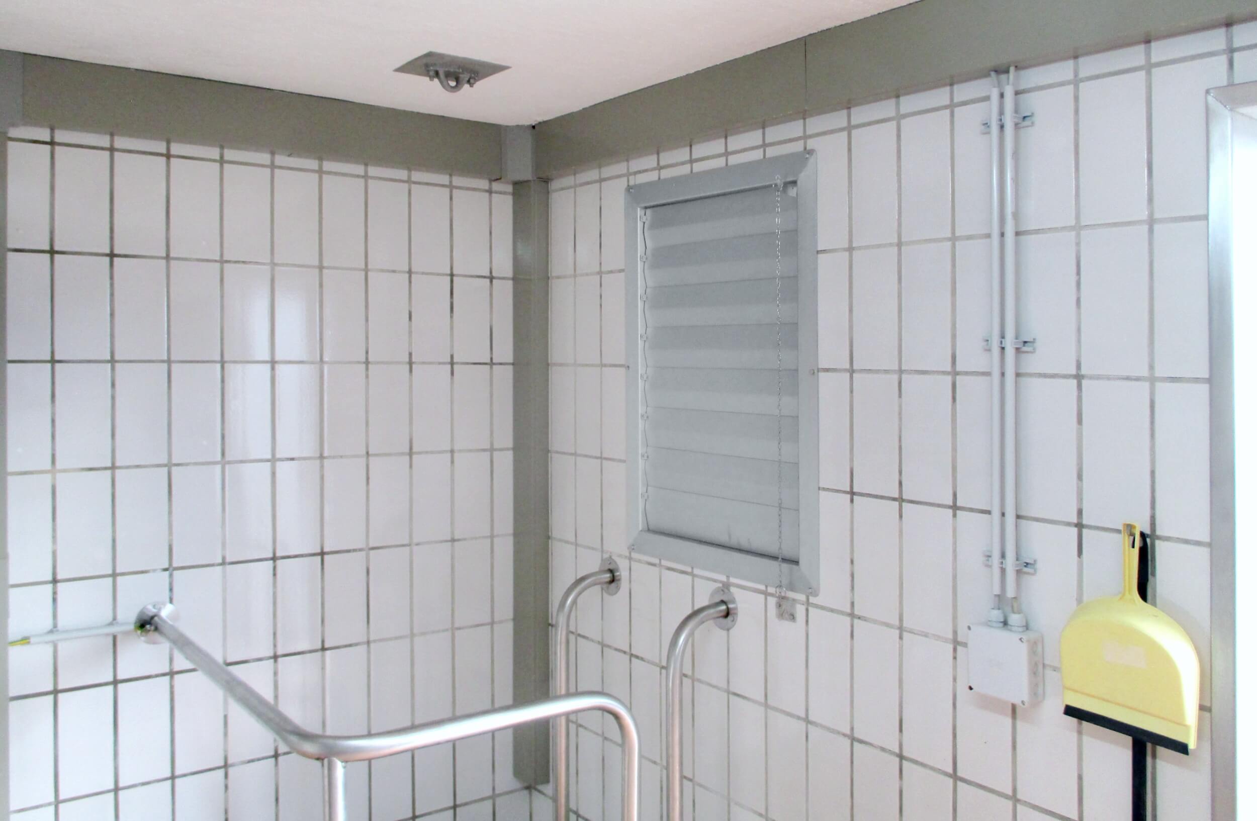 Adjustable Louvre for internal face of the wall TT10.B | HUBER Technology