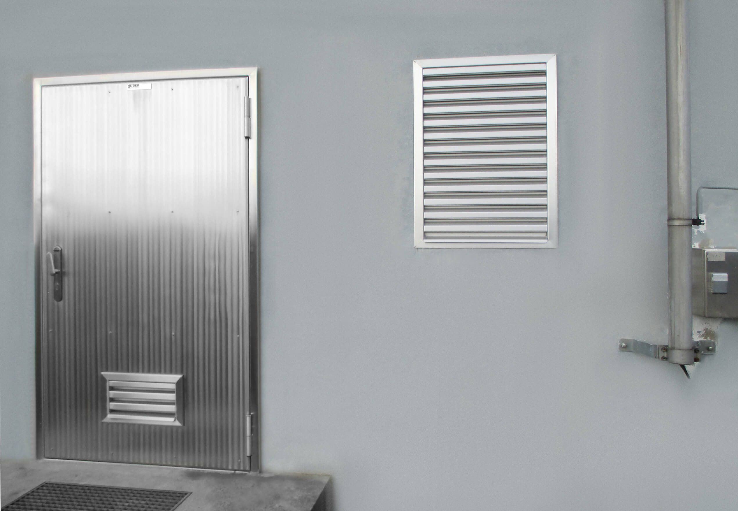 Rigid Security Ventilating Louvre for external face of the wall TT2.JW ...